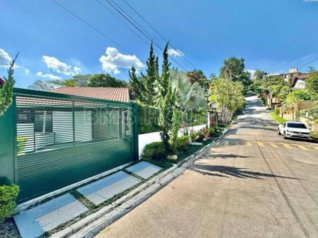 Casa para Venda em Carapicuíba, Granja Viana, 4 dormitórios, 3 suítes, 5 banheiros, 2 vagas