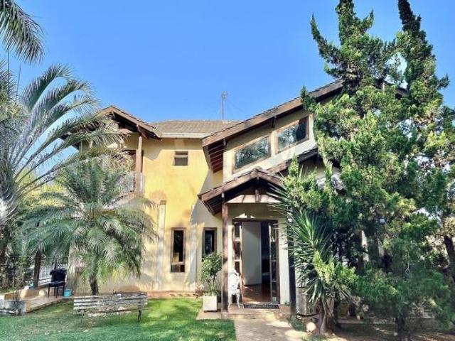 Casa para Venda em Carapicuíba, Granja Viana, 4 dormitórios, 1 suíte, 4 banheiros, 6 vagas