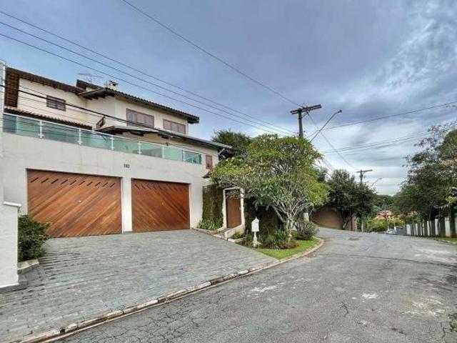 Casa para Venda em Carapicuíba, Granja Viana, 4 dormitórios, 2 suítes, 5 banheiros, 5 vagas