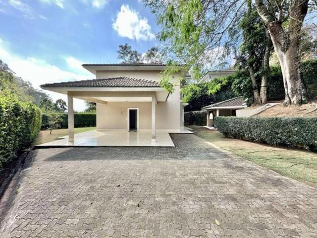 Casa para Venda em Carapicuíba, Granja Viana, 4 dormitórios, 2 suítes, 5 banheiros, 6 vagas