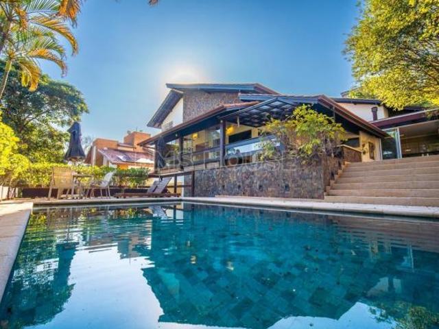 Casa para Venda em Carapicuíba, Granja Viana, 4 dormitórios, 4 suítes, 7 banheiros, 8 vagas