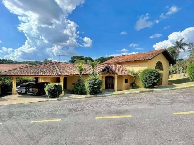 Casa para Venda em Carapicuíba, Granja Viana, 4 dormitórios, 4 suítes, 5 banheiros, 3 vagas