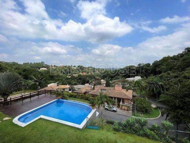 Casa para Venda em Carapicuíba, Granja Viana, 4 dormitórios, 4 suítes, 6 banheiros, 5 vagas