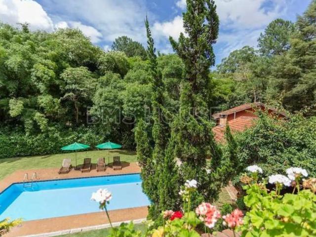 Casa para Venda em Carapicuíba, Granja Viana, 7 dormitórios, 5 suítes, 9 banheiros, 10 vagas