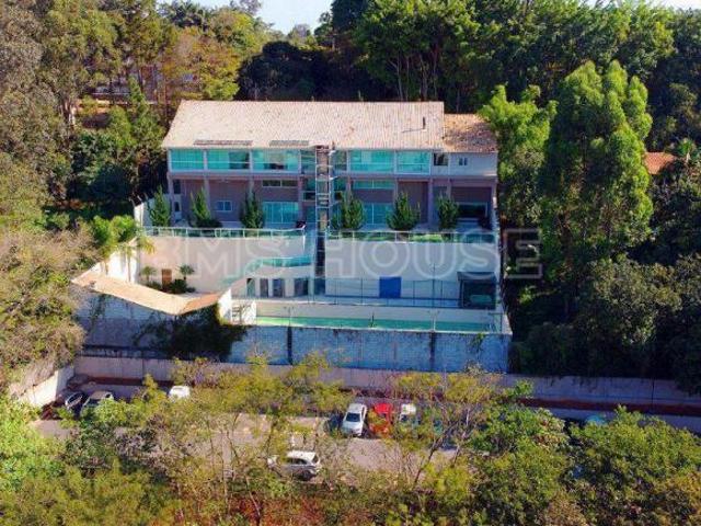 Casa para Venda em Carapicuíba, Granja Viana, 8 dormitórios, 8 suítes, 11 banheiros, 8 vagas