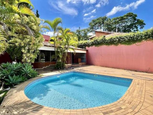 Casa para Venda em Carapicuíba/SP 4 Dorm. 409 m2 Área Útil