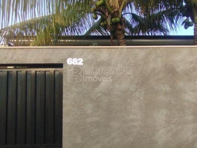 Casa para venda em Carmo de 135.00m² com 3 Quartos, 1 Suite e 3 Garagens