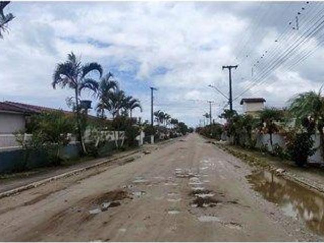 Casa para venda em Carmery de 60.00m² com 3 Quartos e 2 Garagens