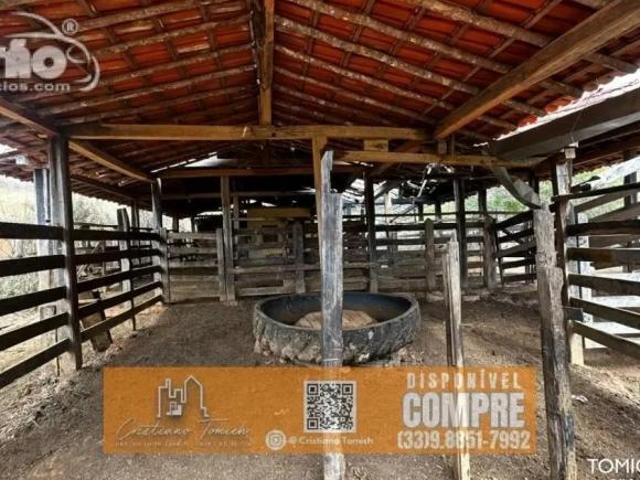 Casa para venda em Carmésia