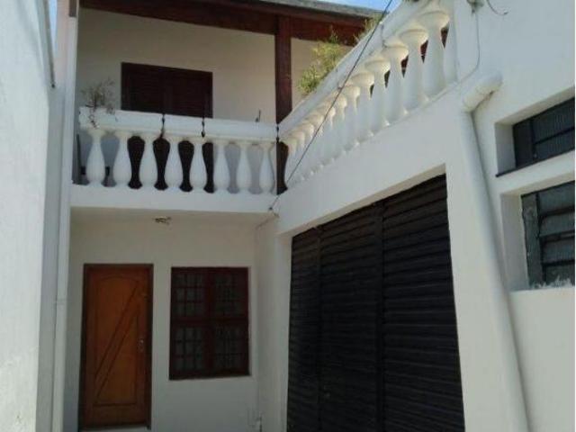 Casa para venda em Castelinho de 69.00m² com 3 Quartos, 1 Suite e 3 Garagens
