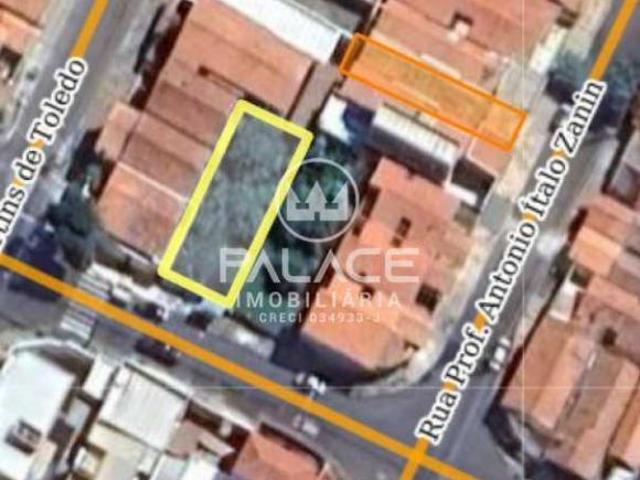 Casa para venda em Castelinho de 250.00m² com 1 Quarto, 1 Suite e 1 Garagem