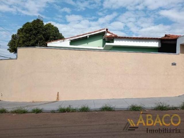 Casa para venda em Castelo Branco de 100.00m² com 3 Quartos e 2 Garagens