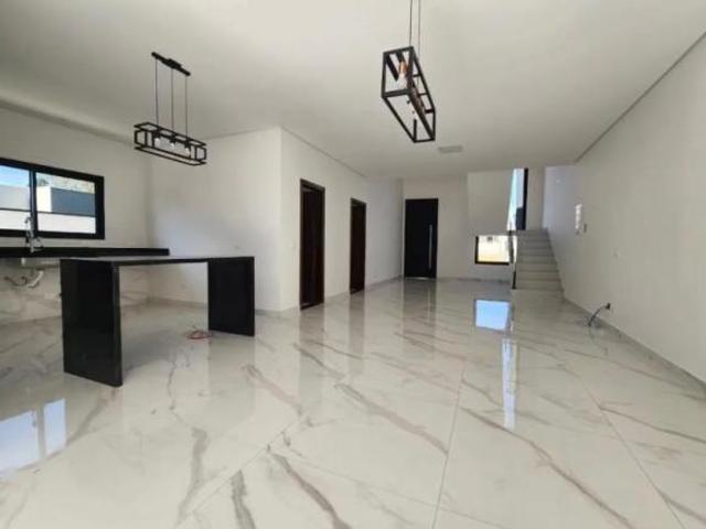 Casa para venda em Cézar De Souza de 220.00m² com 3 Quartos, 3 Suites e 4 Garagens