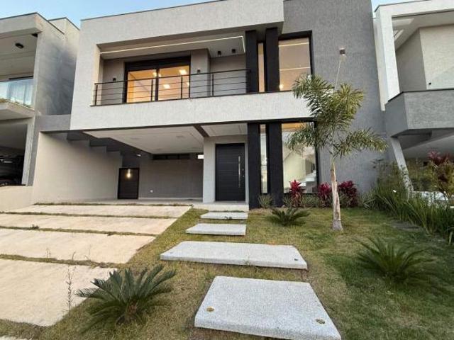 Casa para venda em Cézar De Souza de 237.00m² com 3 Quartos, 3 Suites e 4 Garagens