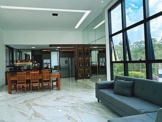 Casa para venda em Cézar De Souza de 311.00m² com 3 Quartos e 3 Suites