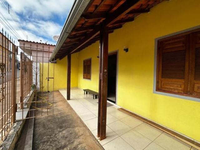 Casa para venda em Centro, Nepomuceno