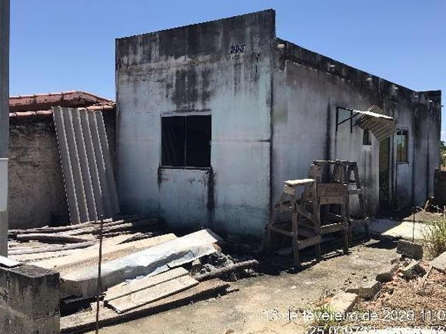 Casa para venda em Centro, Alterosa