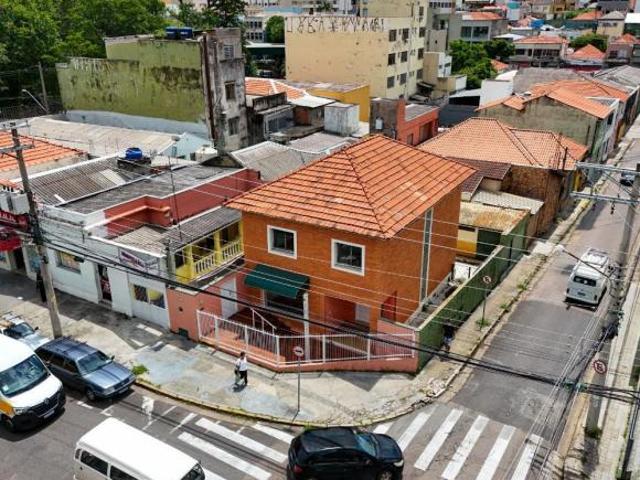 Casa para venda em Centro com 3 quartos, sendo 1 suíte, 218m²