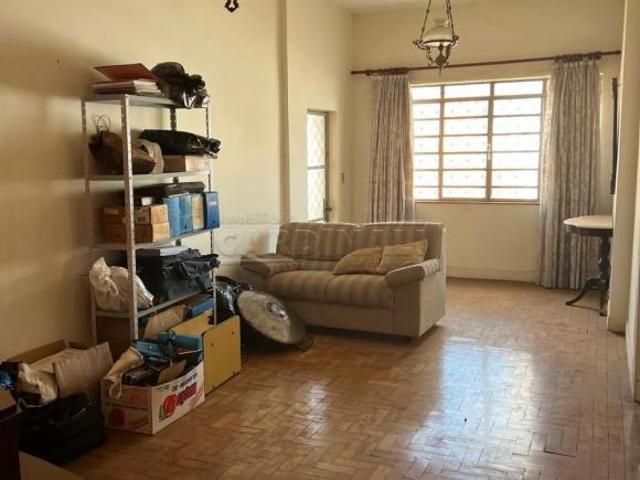 Casa para venda em Centro de 147.00m² com 3 Quartos e 3 Garagens