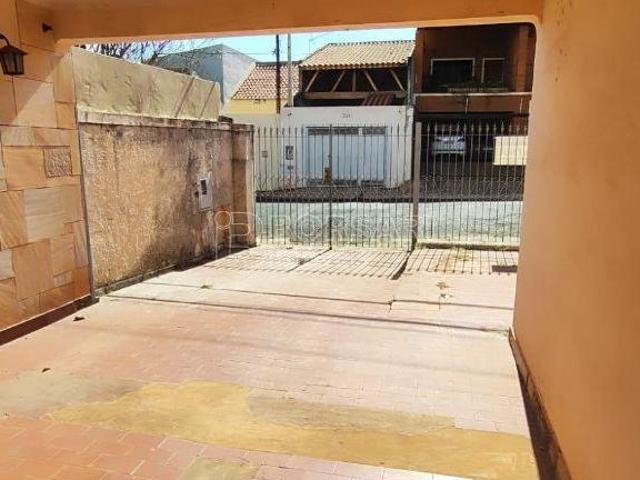 Casa para venda em Centro de 144.00m² com 3 Quartos e 2 Garagens