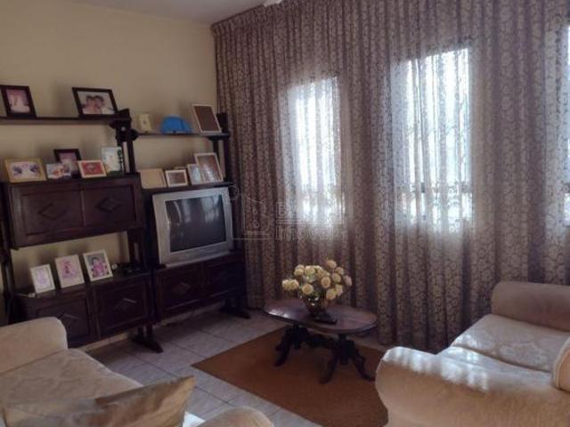 Casa para venda em Centro de 153.00m² com 3 Quartos e 4 Garagens