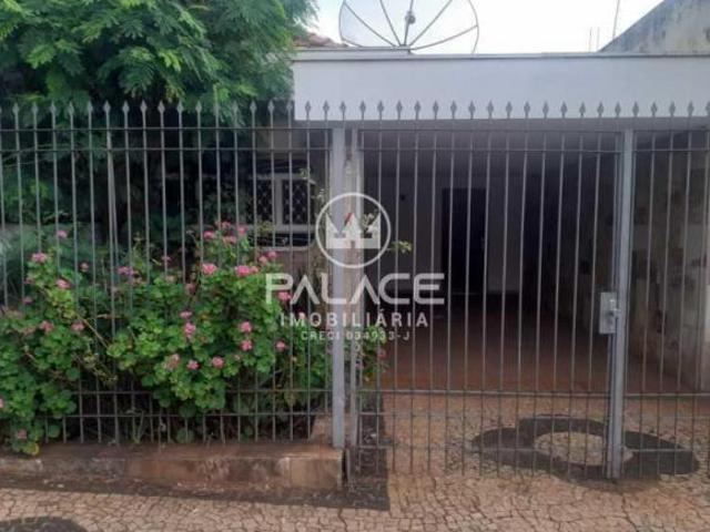 Casa para venda em Centro de 150.00m² com 2 Quartos, 1 Suite e 1 Garagem