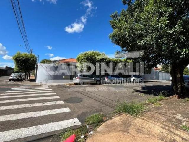 Casa para venda em Centro de 150.00m² com 4 Quartos, 1 Suite e 3 Garagens