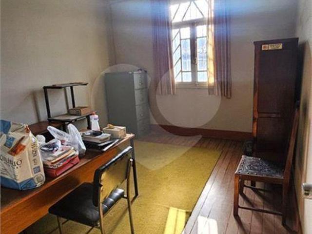 Casa para venda em Centro de 157.00m² com 2 Quartos e 2 Garagens