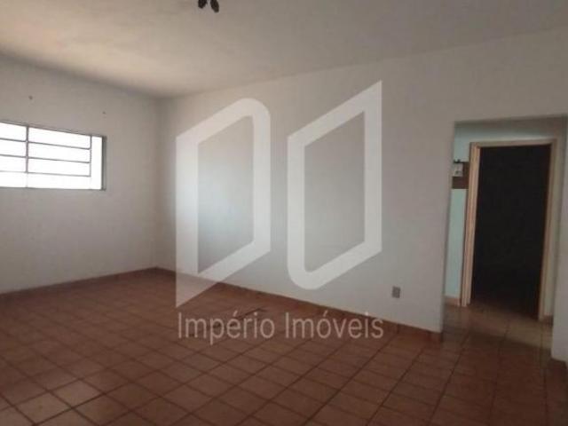 Casa para venda em Centro de 156.00m² com 2 Quartos e 3 Garagens