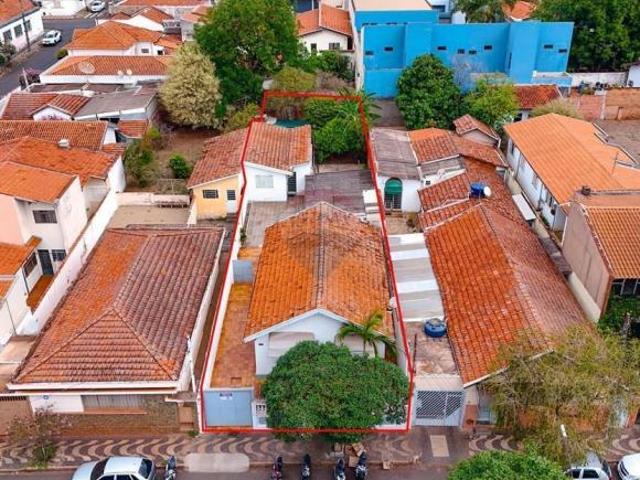 Casa para venda em Centro de 163.50m² com 4 Quartos, 2 Suites e 4 Garagens