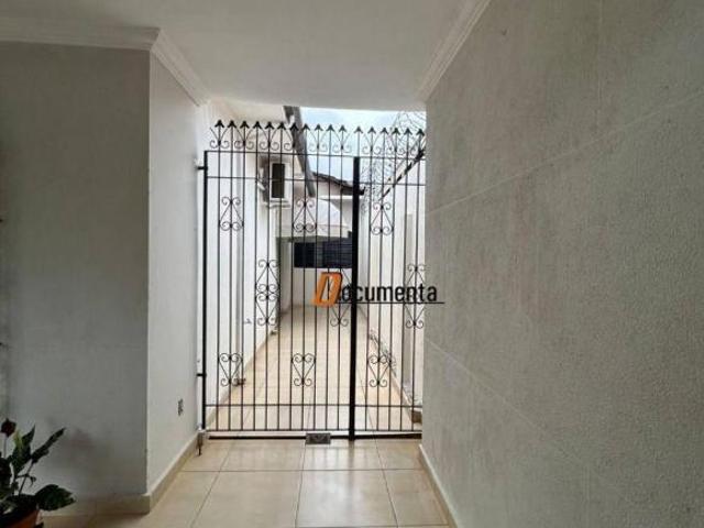 Casa para venda em Centro de 163.00m² com 3 Quartos, 1 Suite e 4 Garagens