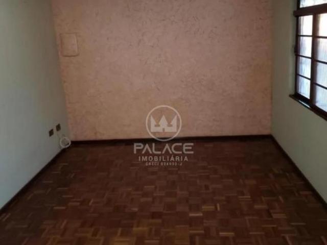 Casa para venda em Centro de 160.00m² com 3 Quartos, 1 Suite e 2 Garagens