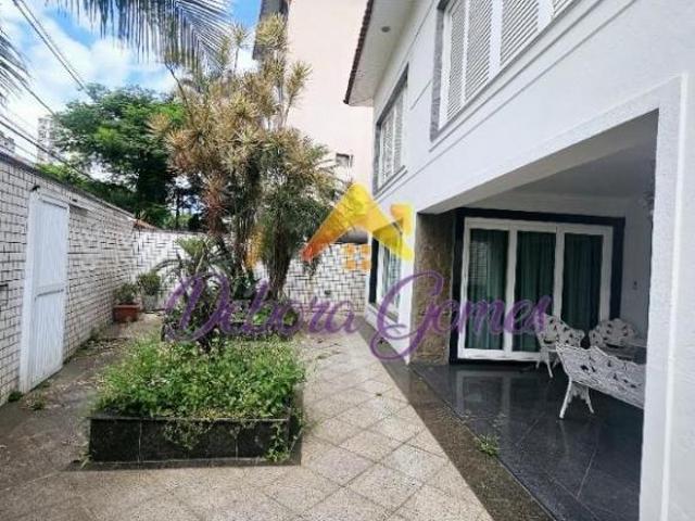 Casa para venda em Centro de 160.00m² com 4 Quartos, 2 Suites e 6 Garagens