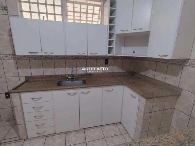 Casa para venda em Centro de 170.00m² com 3 Quartos, 3 Suites e 3 Garagens