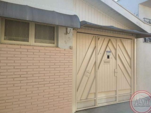 Casa para venda em Centro de 174.00m² com 2 Quartos e 2 Garagens