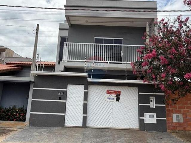 Casa para venda em Centro de 175.00m² com 2 Quartos e 1 Suite