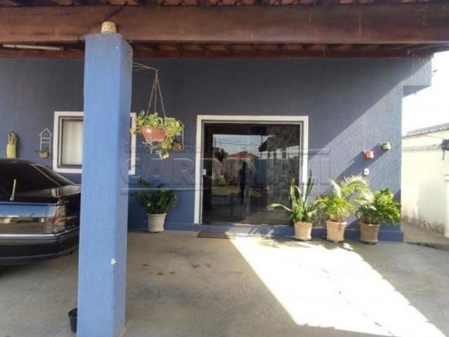 Casa para venda em Centro de 183.00m² com 3 Quartos e 5 Garagens