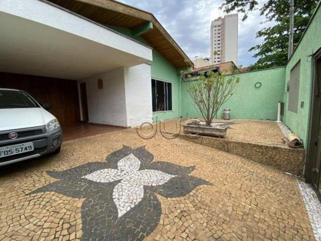 Casa para venda em Centro de 183.00m² com 4 Quartos, 2 Suites e 3 Garagens