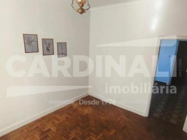Casa para venda em Centro de 181.00m² com 2 Quartos e 2 Garagens