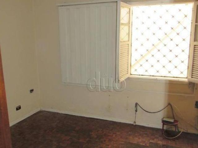 Casa para venda em Centro de 182.00m² com 4 Quartos e 1 Garagem