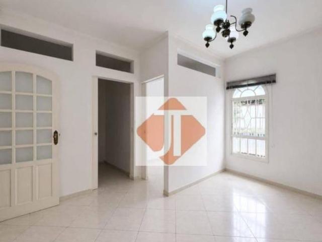 Casa para venda em Centro de 188.00m² com 3 Quartos, 1 Suite e 2 Garagens