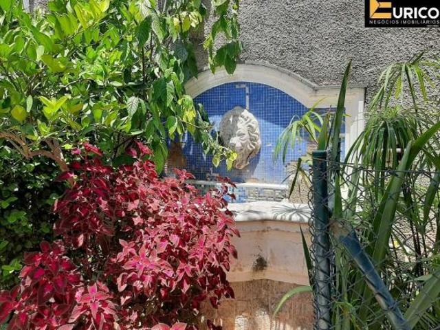 Casa para venda em Centro de 190.00m² com 4 Quartos e 3 Garagens