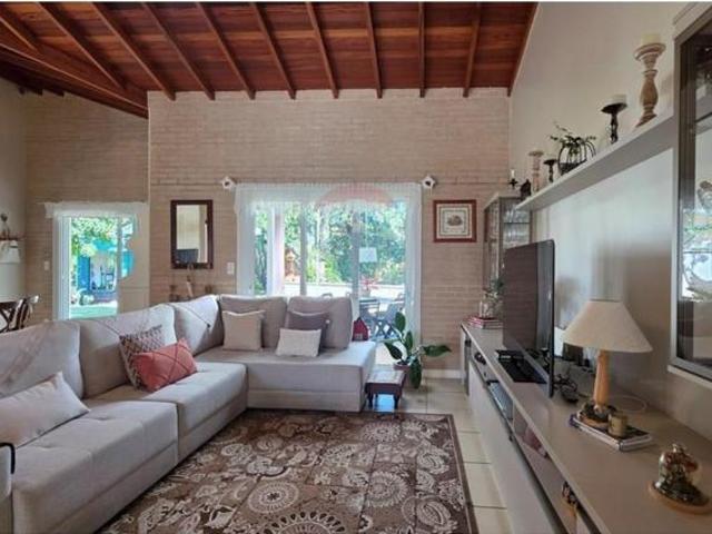 Casa para venda em Centro de 190.23m² com 4 Quartos, 4 Suites e 10 Garagens