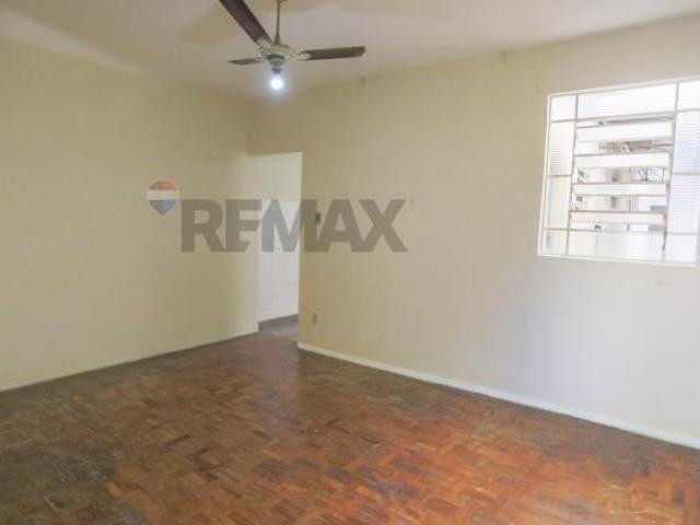 Casa para venda em Centro de 108.00m² com 2 Quartos e 1 Garagem