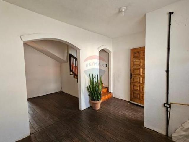 Casa para venda em Centro de 117.00m² com 2 Quartos