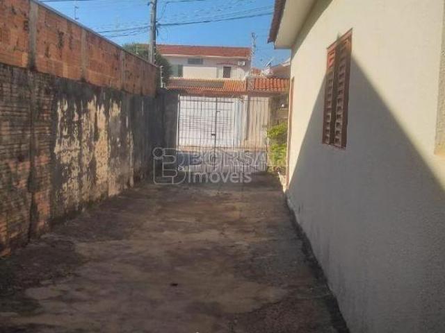Casa para venda em Centro de 117.00m² com 3 Quartos e 3 Garagens