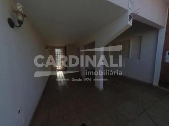 Casa para venda em Centro de 114.00m² com 2 Quartos e 2 Garagens