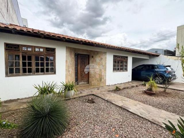 Casa para venda em Centro de 118.00m² com 3 Quartos e 2 Garagens