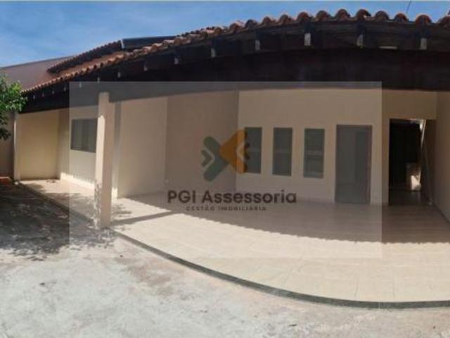 Casa para venda em Centro de 120.00m² com 2 Quartos e 2 Garagens