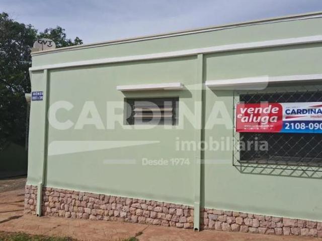 Casa para venda em Centro de 120.00m² com 3 Quartos, 1 Suite e 2 Garagens